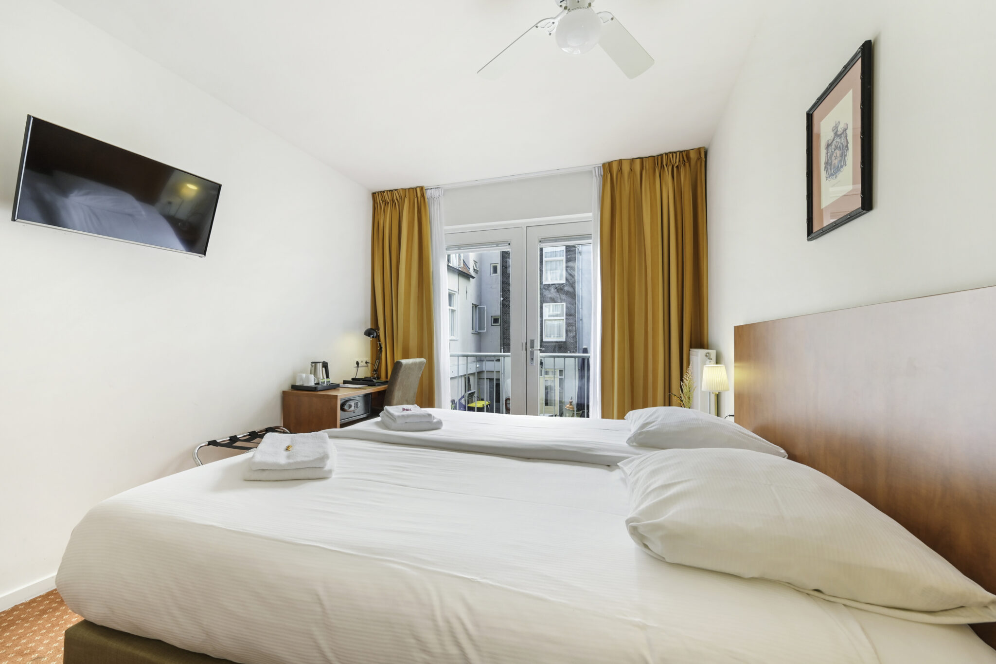 Home - English - Ambassador City Centre Hotel